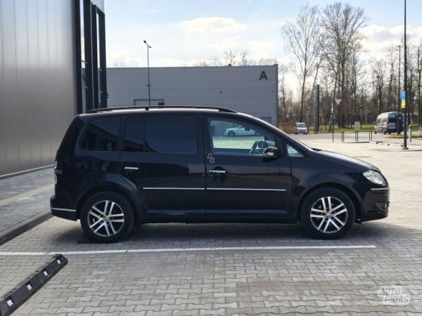 Volkswagen Touran 2007 Viļņa, ar dzinēja tilpumu 1.90 L un nobraukumu 313 tūkst. km par 2450 €, foto 5 vietnē AUTOMOTO.COM.LV