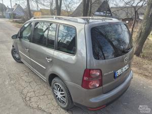 Volkswagen Touran 2007 in Kaunas, with an engine capacity of 1.90 L and mileage of 356 thousand km for 1850 €, photo 5 on AUTOMOTO.COM.LV
