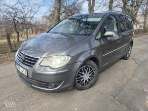 Volkswagen Touran 2007 in Kaunas, with an engine capacity of 1.90 L and mileage of 356 thousand km for 1850 €, photo 17 on AUTOMOTO.COM.LV