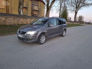 Volkswagen Touran 2007 Telšiai, ar dzinēja tilpumu 2.00 L un nobraukumu 300 tūkst. km par 1500 €, foto 3 vietnē AUTOMOTO.COM.LV