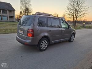 Volkswagen Touran 2007 Telšiai, ar dzinēja tilpumu 2.00 L un nobraukumu 300 tūkst. km par 1500 €, foto 5 vietnē AUTOMOTO.COM.LV
