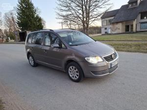 Volkswagen Touran 2007 Telšiai, ar dzinēja tilpumu 2.00 L un nobraukumu 300 tūkst. km par 1500 €, foto 8 vietnē AUTOMOTO.COM.LV