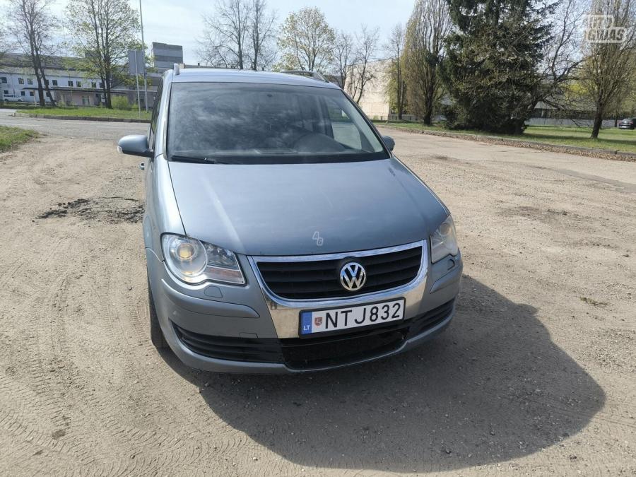 Volkswagen Touran 2007 Telšiai, ar dzinēja tilpumu 2.00 L un nobraukumu 510 tūkst. km par 900 €, foto 7 vietnē AUTOMOTO.COM.LV