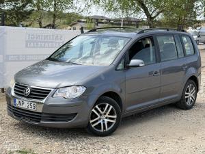 Volkswagen Touran 2007 in Vilnius, with an engine capacity of 2.00 L and mileage of 292 thousand km for 1400 €, photo 3 on AUTOMOTO.COM.LV
