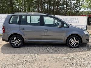 Volkswagen Touran 2007 in Vilnius, with an engine capacity of 2.00 L and mileage of 292 thousand km for 1400 €, photo 4 on AUTOMOTO.COM.LV