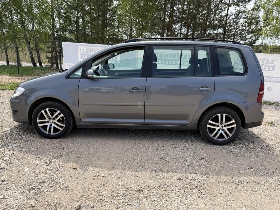 Volkswagen Touran 2007 in Vilnius, with an engine capacity of 2.00 L and mileage of 292 thousand km for 1400 €, photo 5 on AUTOMOTO.COM.LV