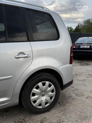 Volkswagen Touran 2007 Klaipėda, ar dzinēja tilpumu 2.00 L un nobraukumu 277 tūkst. km par 2999 €, foto 10 vietnē AUTOMOTO.COM.LV