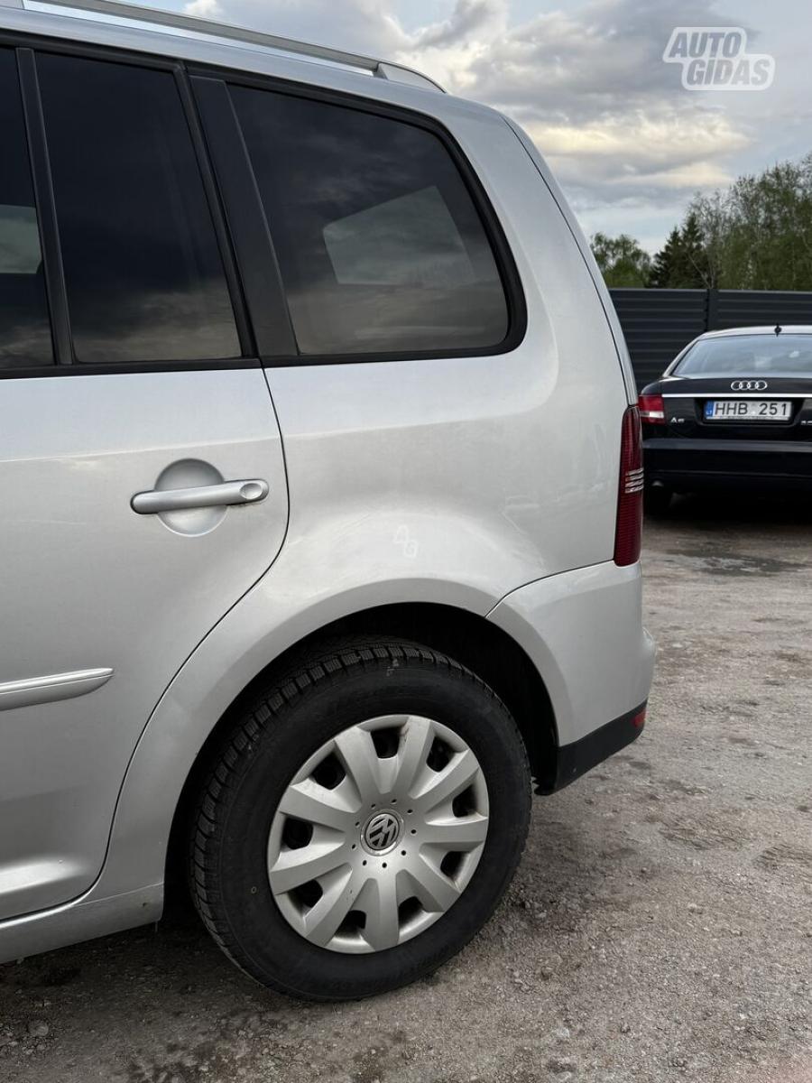 Volkswagen Touran 2007 Klaipėda, ar dzinēja tilpumu 2.00 L un nobraukumu 277 tūkst. km par 2999 €, foto 10 vietnē AUTOMOTO.COM.LV