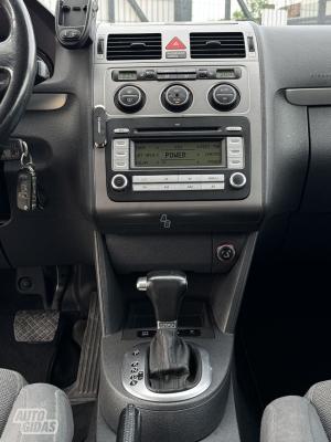 Volkswagen Touran 2007 Klaipėda, ar dzinēja tilpumu 2.00 L un nobraukumu 277 tūkst. km par 2999 €, foto 15 vietnē AUTOMOTO.COM.LV