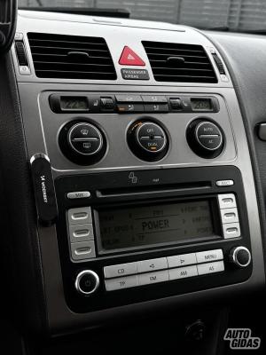 Volkswagen Touran 2007 Klaipėda, ar dzinēja tilpumu 2.00 L un nobraukumu 277 tūkst. km par 2999 €, foto 16 vietnē AUTOMOTO.COM.LV
