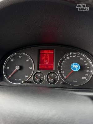Volkswagen Touran 2007 Klaipėda, ar dzinēja tilpumu 2.00 L un nobraukumu 277 tūkst. km par 2999 €, foto 19 vietnē AUTOMOTO.COM.LV