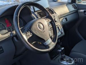 Volkswagen Touran 2007 Rīga, ar dzinēja tilpumu 2.00 L un nobraukumu 274 tūkst. km par 2500 €, foto 8 vietnē AUTOMOTO.COM.LV