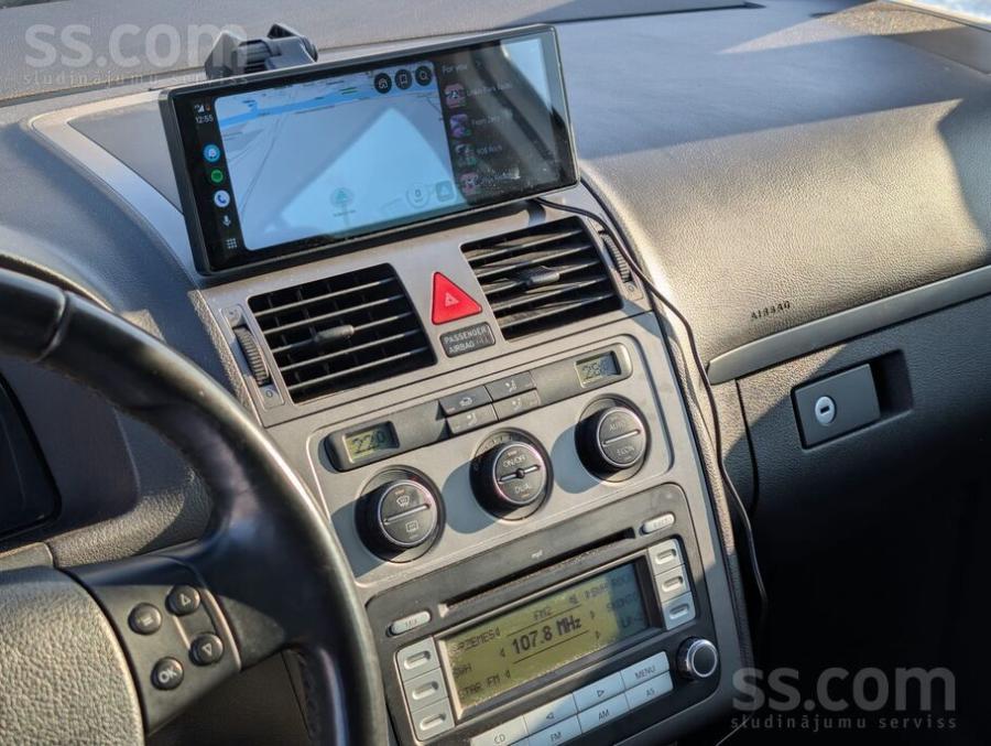Volkswagen Touran 2007 Rīga, ar dzinēja tilpumu 2.00 L un nobraukumu 274 tūkst. km par 2500 €, foto 9 vietnē AUTOMOTO.COM.LV