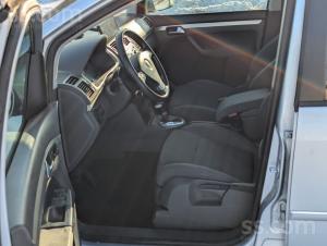 Volkswagen Touran 2007 Rīga, ar dzinēja tilpumu 2.00 L un nobraukumu 274 tūkst. km par 2500 €, foto 10 vietnē AUTOMOTO.COM.LV