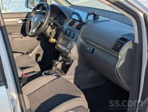 Volkswagen Touran 2007 Rīga, ar dzinēja tilpumu 2.00 L un nobraukumu 274 tūkst. km par 2500 €, foto 13 vietnē AUTOMOTO.COM.LV