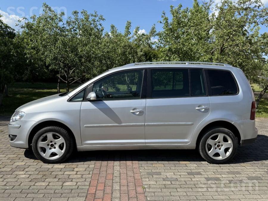 Volkswagen Touran 2007 in Jelgava, with an engine capacity of 2.00 L and mileage of 409 thousand km for 2650 €, photo 6 on AUTOMOTO.COM.LV