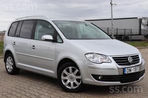 Volkswagen Touran 2007 Rīga, ar dzinēja tilpumu 2.00 L un nobraukumu 259 tūkst. km par 3750 €, foto 3 vietnē AUTOMOTO.COM.LV
