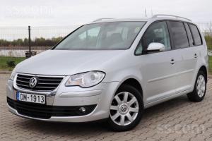 Volkswagen Touran 2007 Rīga, ar dzinēja tilpumu 2.00 L un nobraukumu 259 tūkst. km par 3750 €, foto 6 vietnē AUTOMOTO.COM.LV