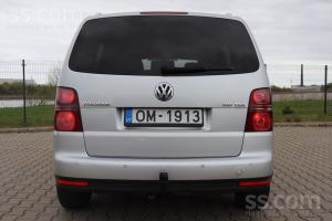 Volkswagen Touran 2007 Rīga, ar dzinēja tilpumu 2.00 L un nobraukumu 259 tūkst. km par 3750 €, foto 10 vietnē AUTOMOTO.COM.LV