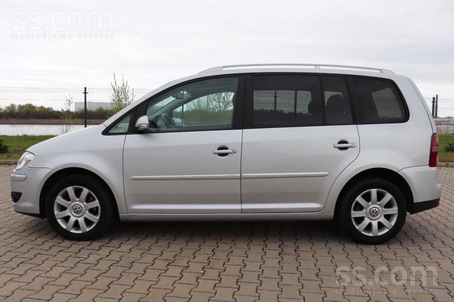 Volkswagen Touran 2007 Rīga, ar dzinēja tilpumu 2.00 L un nobraukumu 259 tūkst. km par 3750 €, foto 13 vietnē AUTOMOTO.COM.LV