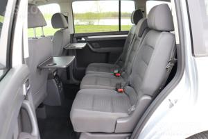 Volkswagen Touran 2007 Rīga, ar dzinēja tilpumu 2.00 L un nobraukumu 259 tūkst. km par 3750 €, foto 16 vietnē AUTOMOTO.COM.LV