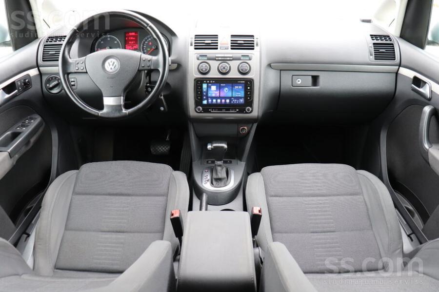 Volkswagen Touran 2007 Rīga, ar dzinēja tilpumu 2.00 L un nobraukumu 259 tūkst. km par 3750 €, foto 21 vietnē AUTOMOTO.COM.LV
