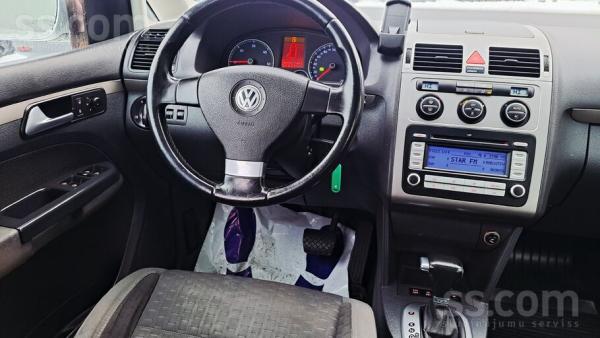 Volkswagen Touran 2007 Rīga, ar dzinēja tilpumu 1.90 L un nobraukumu 349 tūkst. km par 2800 €, foto 9 vietnē AUTOMOTO.COM.LV