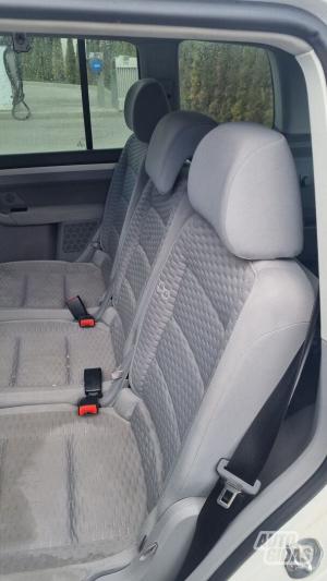 Volkswagen Touran 2007 Kauņa, ar dzinēja tilpumu 1.90 L un nobraukumu 435 tūkst. km par 900 €, foto 8 vietnē AUTOMOTO.COM.LV