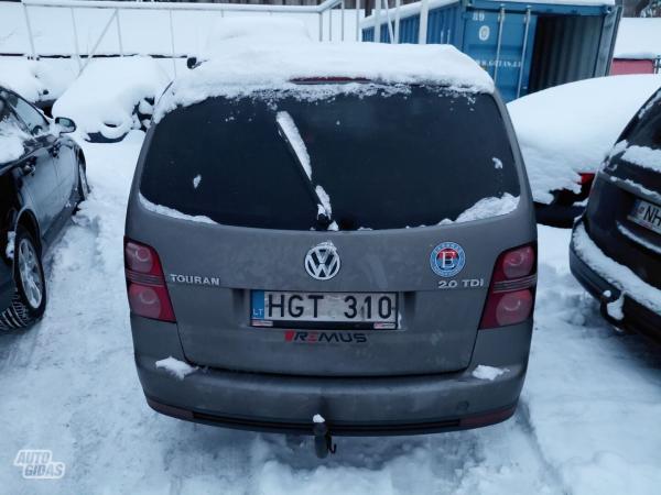 Volkswagen Touran 2007 Viļņa, ar dzinēja tilpumu 2.00 L un nobraukumu 461 tūkst. km par 850 €, foto 4 vietnē AUTOMOTO.COM.LV