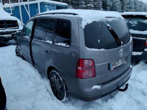 Volkswagen Touran 2007 Viļņa, ar dzinēja tilpumu 2.00 L un nobraukumu 461 tūkst. km par 850 €, foto 4 vietnē AUTOMOTO.COM.LV