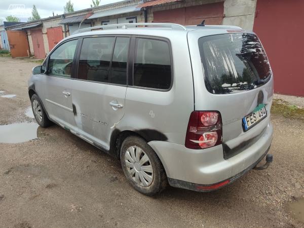 Volkswagen Touran 2007 Ukmergė, ar dzinēja tilpumu 1.90 L un nobraukumu 400 tūkst. km par 650 €, foto 3 vietnē AUTOMOTO.COM.LV
