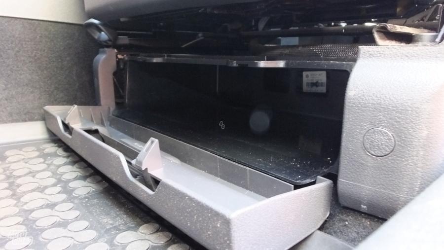Volkswagen Touran 2007 Viļņa, ar dzinēja tilpumu 1.90 L un nobraukumu 269 tūkst. km par 3750 €, foto 17 vietnē AUTOMOTO.COM.LV