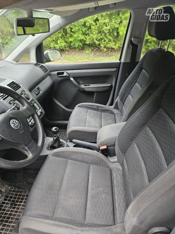Volkswagen Touran 2007 in Prienai, with an engine capacity of 1.40 L and mileage of 280 thousand km for 1250 €, photo 4 on AUTOMOTO.COM.LV