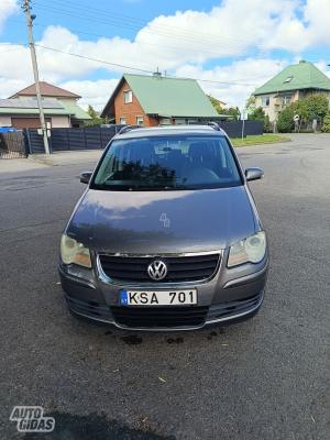 Volkswagen Touran 2007 Jonava, ar dzinēja tilpumu 1.40 L un nobraukumu 285 tūkst. km par 1450 €, foto 3 vietnē AUTOMOTO.COM.LV