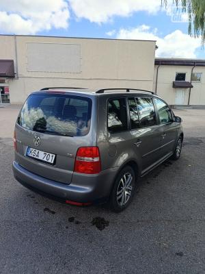 Volkswagen Touran 2007 Jonava, ar dzinēja tilpumu 1.40 L un nobraukumu 285 tūkst. km par 1450 €, foto 6 vietnē AUTOMOTO.COM.LV