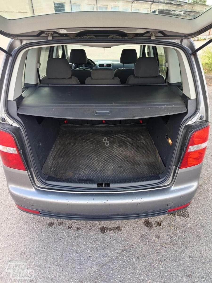 Volkswagen Touran 2007 Jonava, ar dzinēja tilpumu 1.40 L un nobraukumu 285 tūkst. km par 1450 €, foto 8 vietnē AUTOMOTO.COM.LV