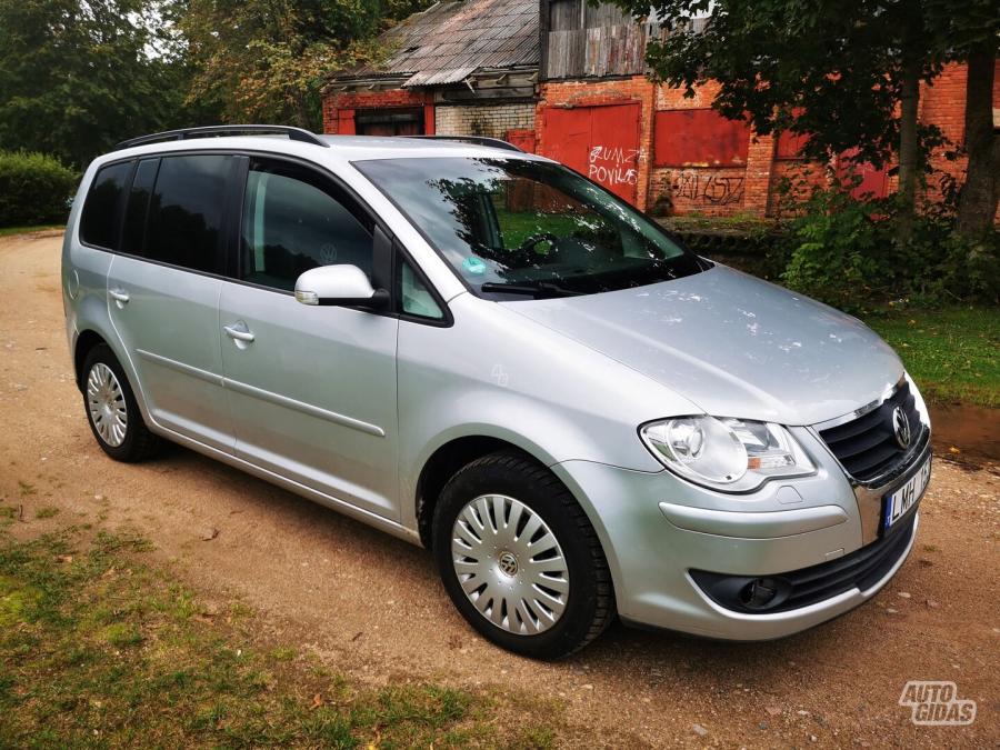 Volkswagen Touran 2007 Visaginas, ar dzinēja tilpumu 1.90 L un nobraukumu 265 tūkst. km par 1300 €, foto 3 vietnē AUTOMOTO.COM.LV