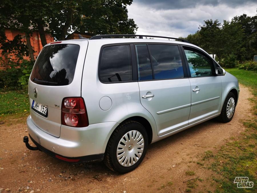 Volkswagen Touran 2007 Visaginas, ar dzinēja tilpumu 1.90 L un nobraukumu 265 tūkst. km par 1300 €, foto 4 vietnē AUTOMOTO.COM.LV