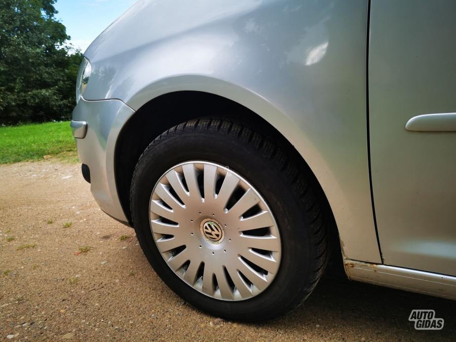 Volkswagen Touran 2007 Visaginas, ar dzinēja tilpumu 1.90 L un nobraukumu 265 tūkst. km par 1300 €, foto 13 vietnē AUTOMOTO.COM.LV