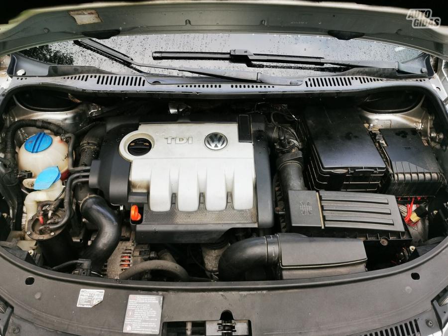 Volkswagen Touran 2007 Visaginas, ar dzinēja tilpumu 1.90 L un nobraukumu 265 tūkst. km par 1300 €, foto 17 vietnē AUTOMOTO.COM.LV