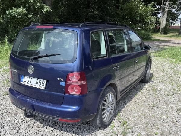 Volkswagen Touran 2007 Viļņa, ar dzinēja tilpumu 1.90 L un nobraukumu 360 tūkst. km par 1150 €, foto 3 vietnē AUTOMOTO.COM.LV