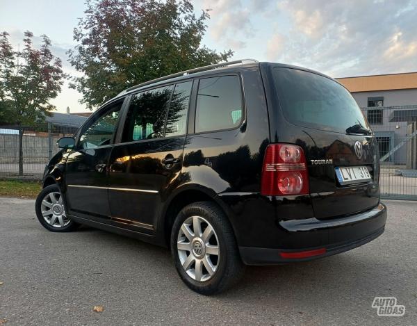 Volkswagen Touran 2007 Kauņa, ar dzinēja tilpumu 2.00 L un nobraukumu 322 tūkst. km par 3250 €, foto 3 vietnē AUTOMOTO.COM.LV