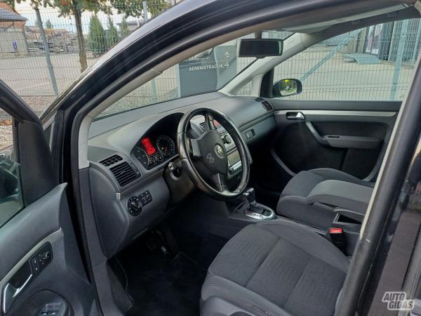 Volkswagen Touran 2007 Kauņa, ar dzinēja tilpumu 2.00 L un nobraukumu 322 tūkst. km par 3250 €, foto 5 vietnē AUTOMOTO.COM.LV