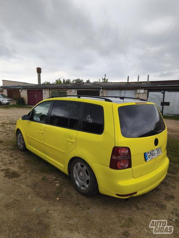 Volkswagen Touran 2007 in Moletai, with an engine capacity of 1.90 L and mileage of 490 thousand km for 1100 €, photo 4 on AUTOMOTO.COM.LV