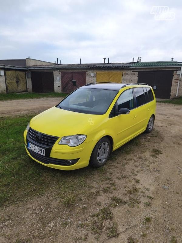 Volkswagen Touran 2007 in Moletai, with an engine capacity of 1.90 L and mileage of 490 thousand km for 1100 €, photo 5 on AUTOMOTO.COM.LV