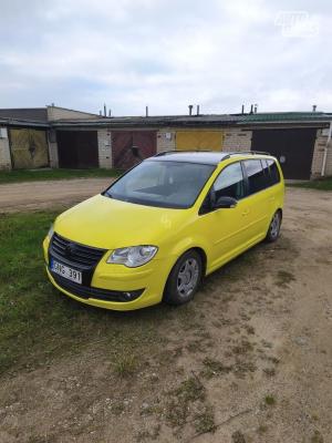 Volkswagen Touran 2007 in Moletai, with an engine capacity of 1.90 L and mileage of 490 thousand km for 1100 €, photo 5 on AUTOMOTO.COM.LV