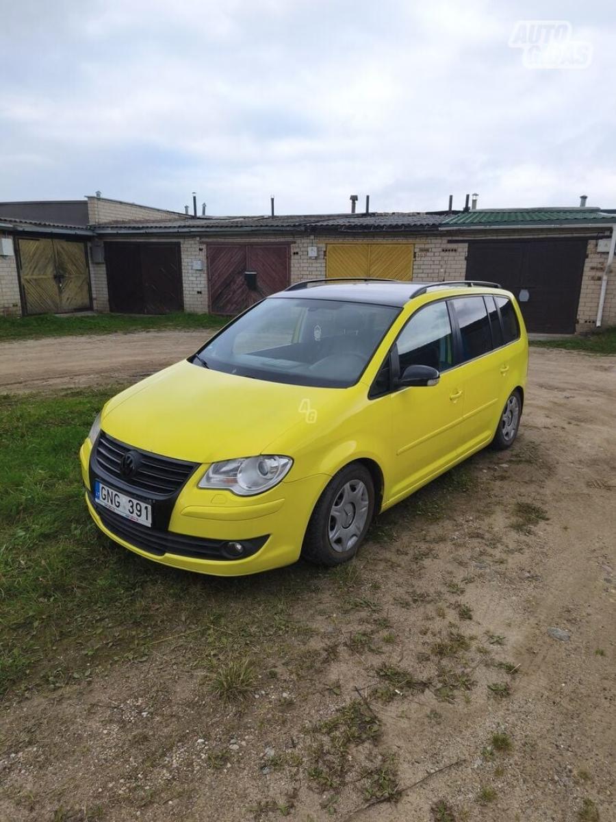 Volkswagen Touran 2007 in Moletai, with an engine capacity of 1.90 L and mileage of 490 thousand km for 1100 €, photo 5 on AUTOMOTO.COM.LV
