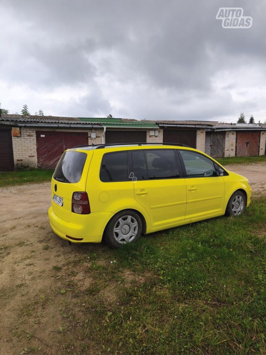 Volkswagen Touran 2007 in Moletai, with an engine capacity of 1.90 L and mileage of 490 thousand km for 1100 €, photo 7 on AUTOMOTO.COM.LV