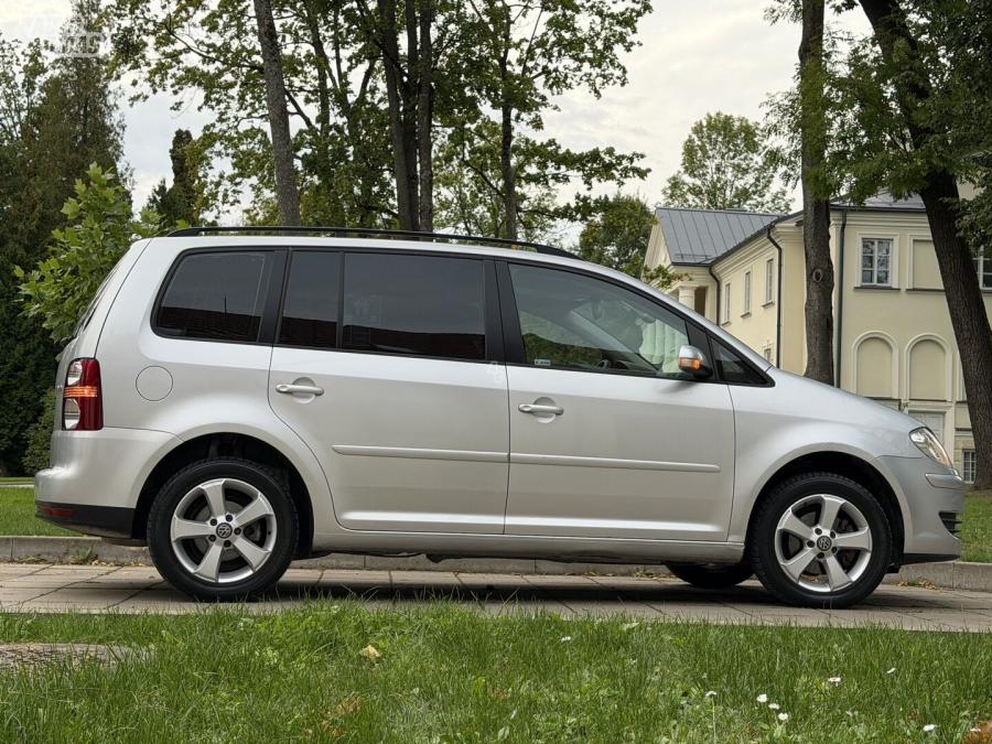 Volkswagen Touran 2007 Kauņa, ar dzinēja tilpumu 2.00 L un nobraukumu 305 tūkst. km par 2299 €, foto 12 vietnē AUTOMOTO.COM.LV