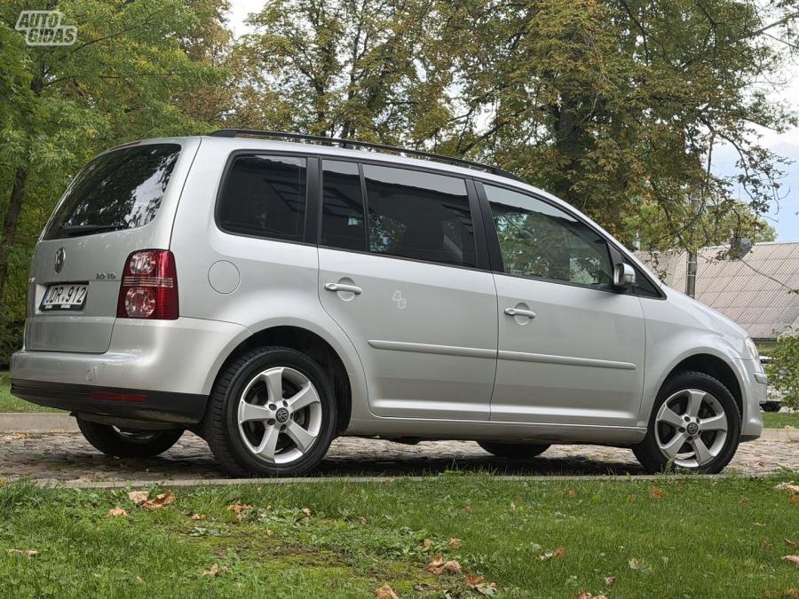 Volkswagen Touran 2007 Kauņa, ar dzinēja tilpumu 2.00 L un nobraukumu 305 tūkst. km par 2299 €, foto 16 vietnē AUTOMOTO.COM.LV